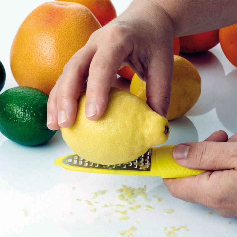 4 in 1 citroentrekker en rasp